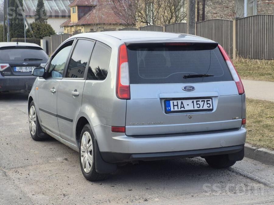 Grey Ford C-Max 2004 in Riga, with an engine capacity of 1.60 L and mileage of 290 thousand km for 950 €, photo 5 on AUTOMOTO.COM.LV
