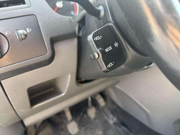 Pelēks Ford C-Max 2004 Panevēža, ar dzinēja tilpumu 2.00 L un nobraukumu 365 tūkst. km par 950 €, foto 9 vietnē AUTOMOTO.COM.LV