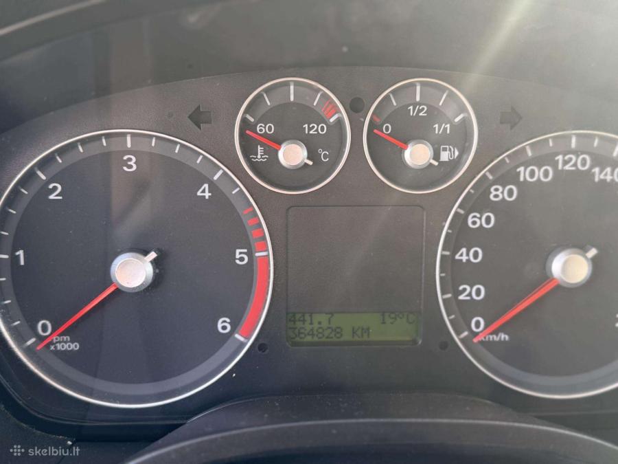 Grey Ford C-Max 2004 in Panevezys, with an engine capacity of 2.00 L and mileage of 365 thousand km for 950 €, photo 11 on AUTOMOTO.COM.LV