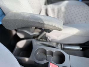 Grey Ford C-Max 2004 in Panevezys, with an engine capacity of 2.00 L and mileage of 365 thousand km for 950 €, photo 14 on AUTOMOTO.COM.LV