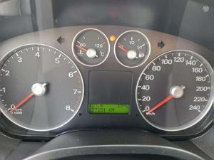Pelēks Ford C-Max 2004 Šauļi, ar dzinēja tilpumu 1.80 L un nobraukumu 177 tūkst. km par 1300 €, foto 9 vietnē AUTOMOTO.COM.LV