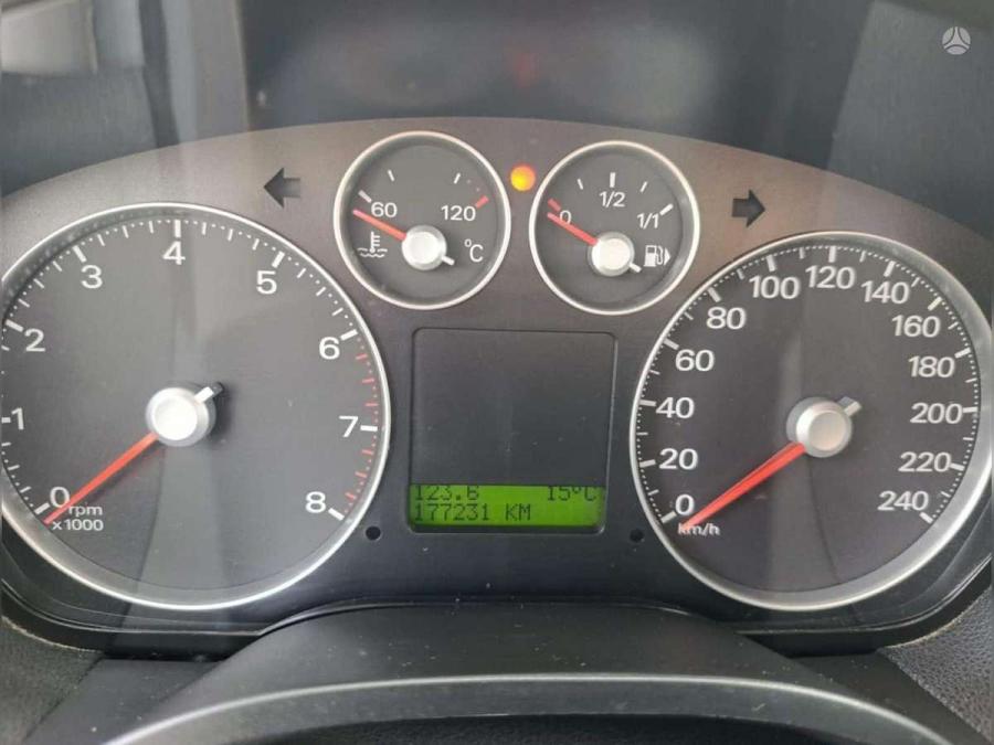 Pelēks Ford C-Max 2004 Šauļi, ar dzinēja tilpumu 1.80 L un nobraukumu 177 tūkst. km par 1300 €, foto 9 vietnē AUTOMOTO.COM.LV