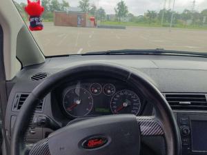Pelēks Ford C-Max 2004 Šauļi, ar dzinēja tilpumu 1.80 L un nobraukumu 177 tūkst. km par 1300 €, foto 14 vietnē AUTOMOTO.COM.LV