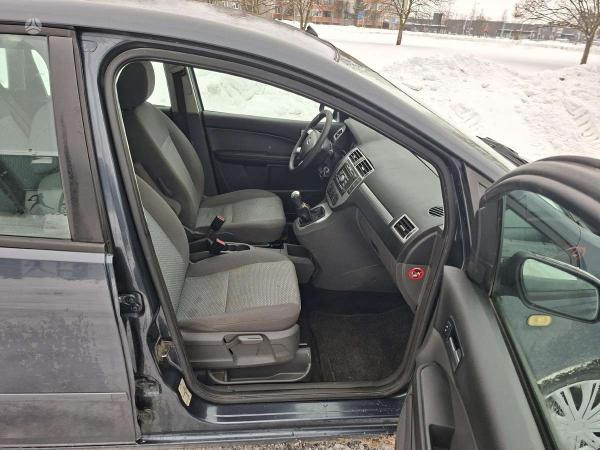 Grey Ford C-Max 2006 in Siauliai, with an engine capacity of 1.56 L and mileage of 370 thousand km for 1150 €, photo 5 on AUTOMOTO.COM.LV