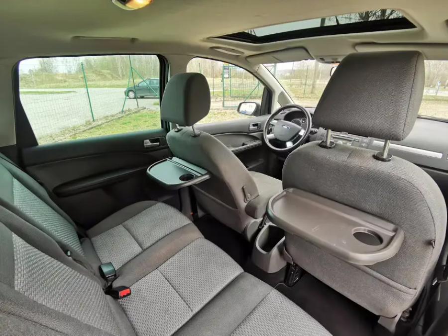 Pelēks Ford C-Max 2006 Kuldīga, ar dzinēja tilpumu 2.00 L un nobraukumu 230 tūkst. km par 2250 €, foto 17 vietnē AUTOMOTO.COM.LV