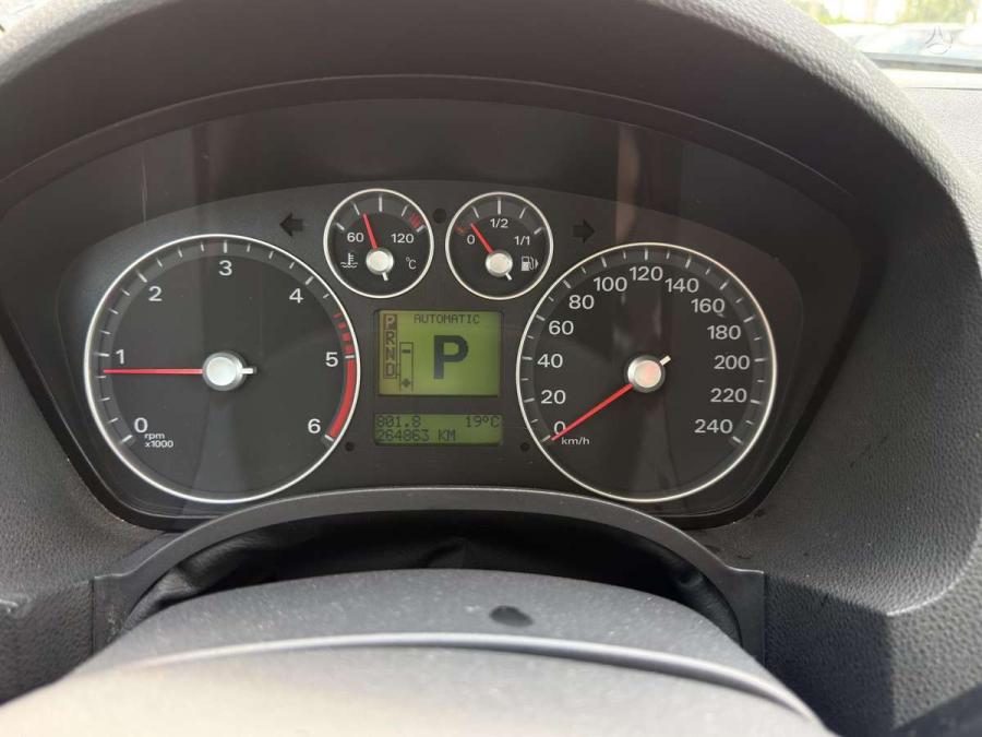 Grey Ford C-Max 2006 in Vilnius, with an engine capacity of 1.60 L and mileage of 264 thousand km for 1350 €, photo 23 on AUTOMOTO.COM.LV