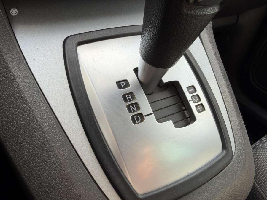 Grey Ford C-Max 2006 in Vilnius, with an engine capacity of 1.60 L and mileage of 264 thousand km for 1350 €, photo 25 on AUTOMOTO.COM.LV