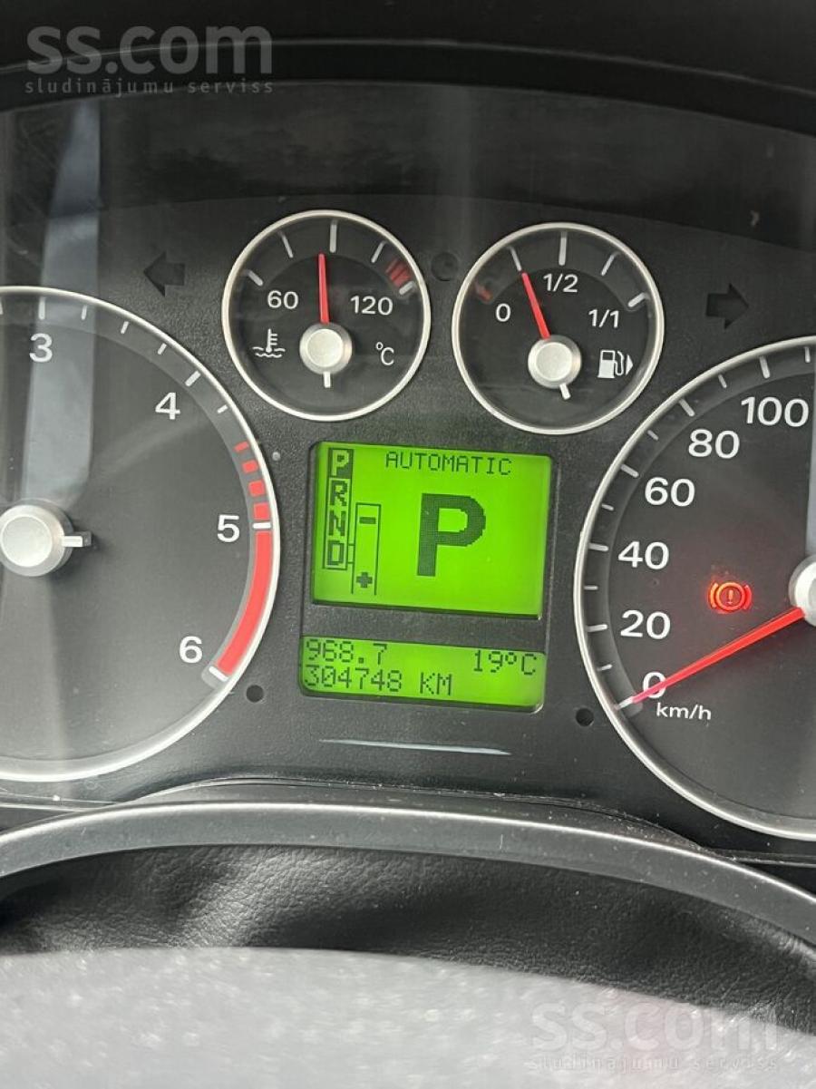Pelēks Ford C-Max 2006 Liepāja, ar dzinēja tilpumu 1.60 L un nobraukumu 305 tūkst. km par 1200 €, foto 10 vietnē AUTOMOTO.COM.LV