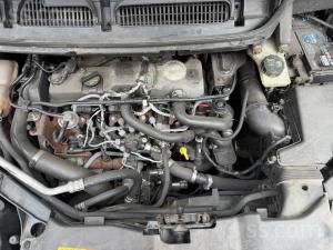 Grey Ford C-Max 2007 in Riga, with an engine capacity of 1.80 L and mileage of 253 thousand km for 950 €, photo 13 on AUTOMOTO.COM.LV