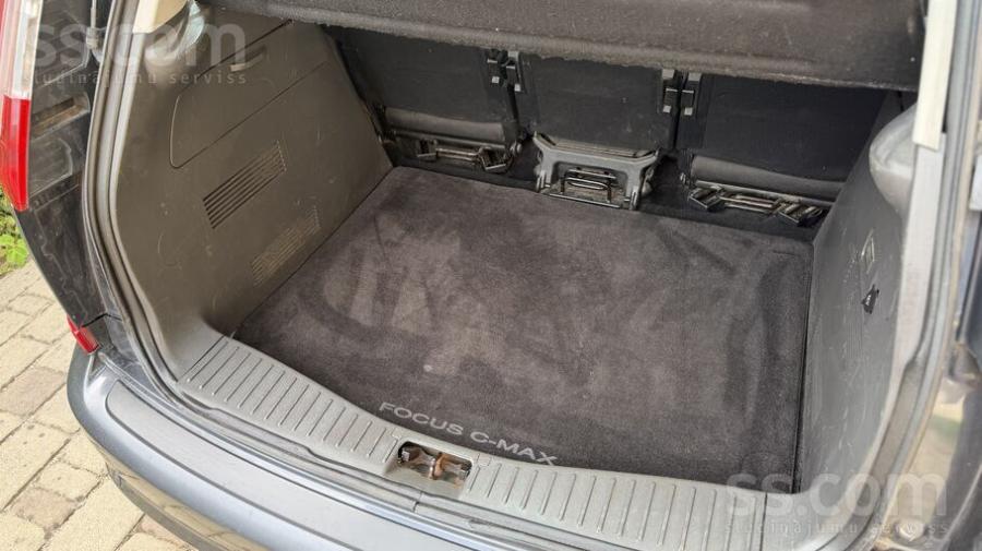 Grey Ford C-Max 2007 in Riga, with an engine capacity of 1.80 L and mileage of 253 thousand km for 950 €, photo 14 on AUTOMOTO.COM.LV