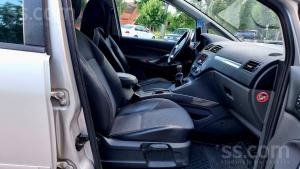 Grey Ford C-Max 2007 in Cesis, with an engine capacity of 1.80 L and mileage of 322 thousand km for 1850 €, photo 10 on AUTOMOTO.COM.LV