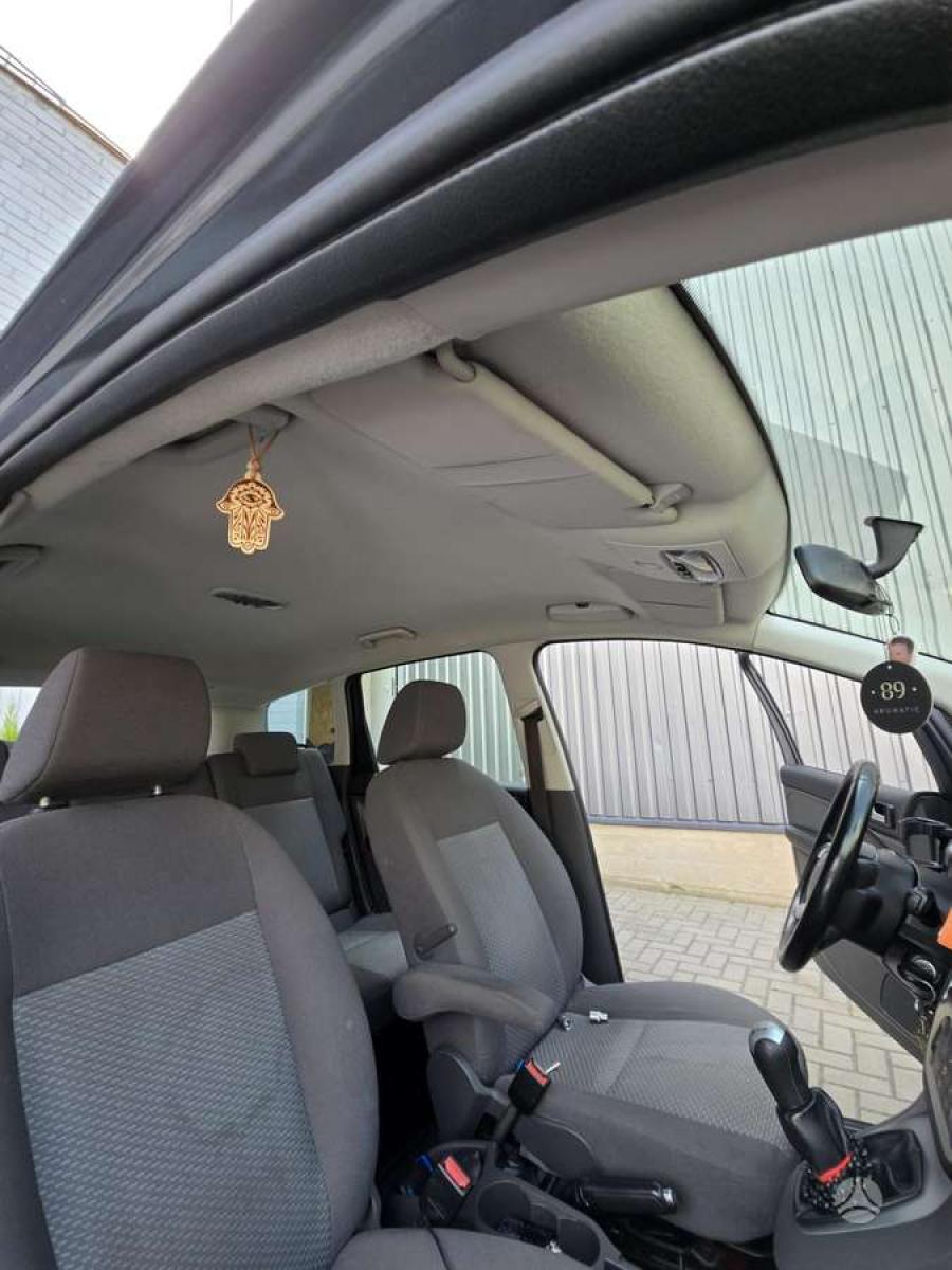 Grey Ford C-Max 2007 in Kaunas, with an engine capacity of 1.80 L and mileage of 0 thousand km for 1800 €, photo 10 on AUTOMOTO.COM.LV