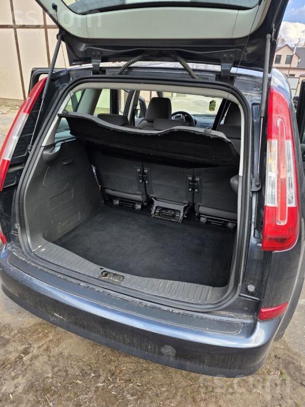 Pelēks Ford C-Max 2007 Daugavpils, ar dzinēja tilpumu 1.60 L un nobraukumu 250 tūkst. km par 1200 €, foto 9 vietnē AUTOMOTO.COM.LV
