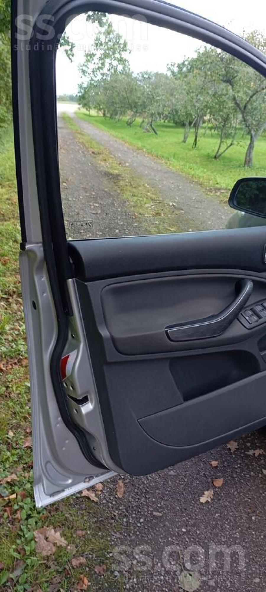 Grey Ford C-Max 2007 in Dobele, with an engine capacity of 1.60 L and mileage of 245 thousand km for 1950 €, photo 5 on AUTOMOTO.COM.LV