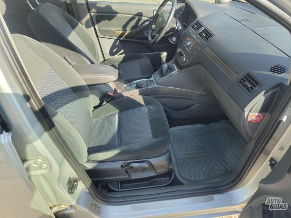 Grey Ford C-Max 2007 in Jurbarkas, with an engine capacity of 1.80 L and mileage of 311 thousand km for 2199 €, photo 3 on AUTOMOTO.COM.LV