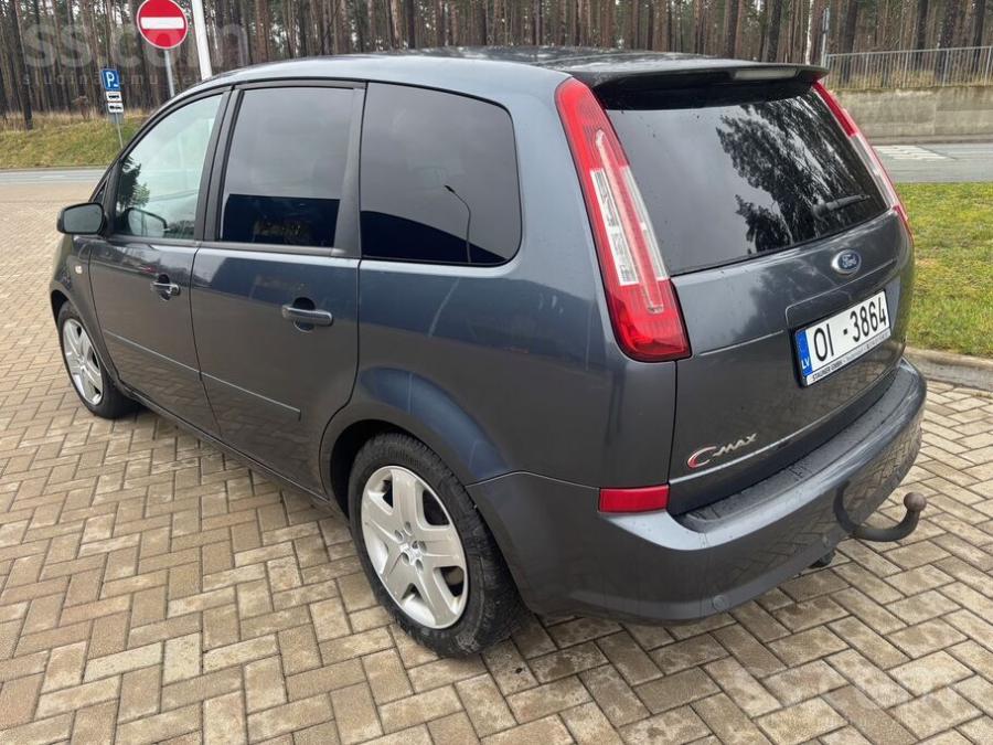 Pelēks Ford C-Max 2008 Rīga, ar dzinēja tilpumu 1.80 L un nobraukumu 272 tūkst. km par 2400 €, foto 5 vietnē AUTOMOTO.COM.LV