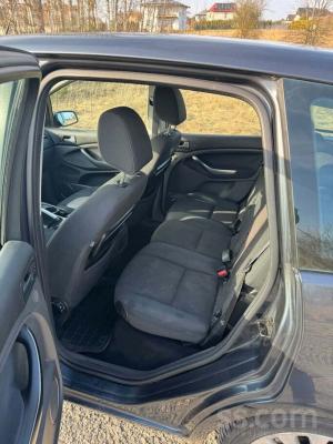 Grey Ford C-Max 2008 in Riga, with an engine capacity of 1.80 L and mileage of 289 thousand km for 2300 €, photo 8 on AUTOMOTO.COM.LV