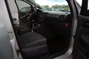 Pelēks Ford C-Max 2008 Jēkabpils, ar dzinēja tilpumu 1.80 L un nobraukumu 295 tūkst. km par 2200 €, foto 10 vietnē AUTOMOTO.COM.LV