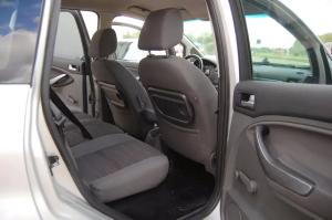 Pelēks Ford C-Max 2008 Jēkabpils, ar dzinēja tilpumu 1.80 L un nobraukumu 295 tūkst. km par 2200 €, foto 11 vietnē AUTOMOTO.COM.LV
