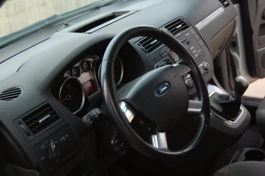 Pelēks Ford C-Max 2008 Jēkabpils, ar dzinēja tilpumu 1.80 L un nobraukumu 295 tūkst. km par 2200 €, foto 14 vietnē AUTOMOTO.COM.LV