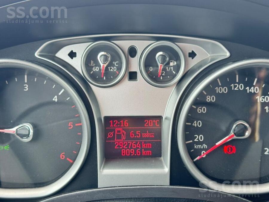 Pelēks Ford C-Max 2008 Rīga, ar dzinēja tilpumu 1.80 L un nobraukumu 290 tūkst. km par 2550 €, foto 7 vietnē AUTOMOTO.COM.LV