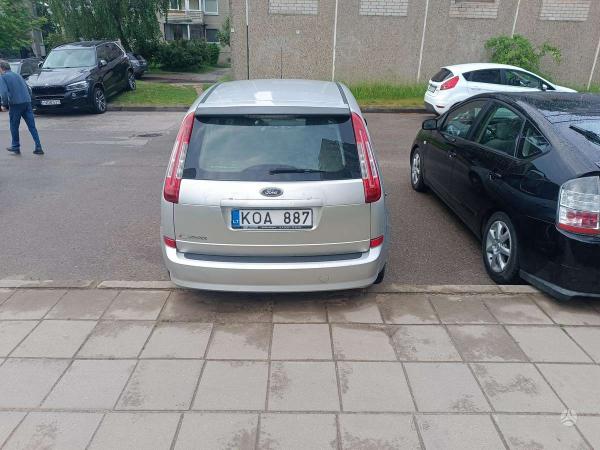 Grey Ford C-Max 2008 in Vilnius, with an engine capacity of 1.56 L and mileage of 331 thousand km for 1200 €, photo 4 on AUTOMOTO.COM.LV