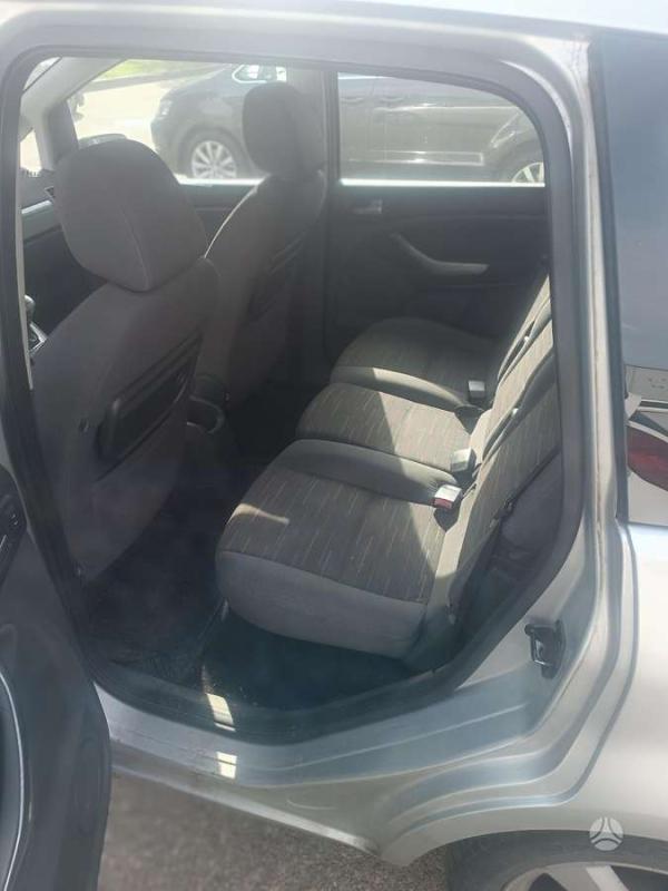 Grey Ford C-Max 2008 in Vilnius, with an engine capacity of 1.56 L and mileage of 331 thousand km for 1200 €, photo 8 on AUTOMOTO.COM.LV