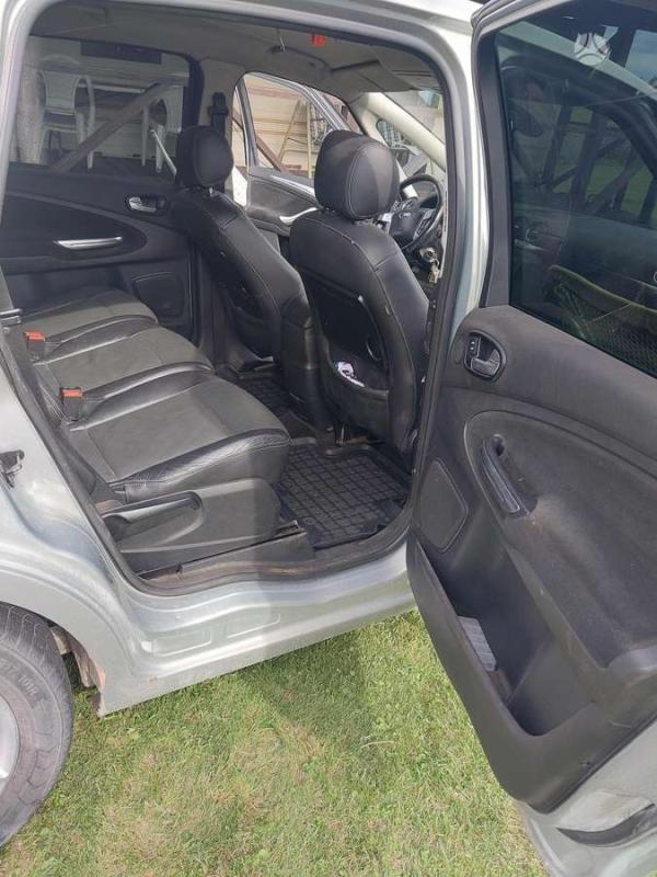 Серый Форд Си-Макс 2008 в Шяуляй, объемом двигателя 1.75 л и пробегом 343 тыс. км за 1800 €, фото 6 на AUTOMOTO.COM.LV