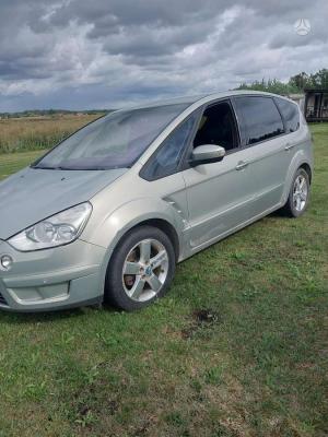 Grey Ford C-Max 2008 in Siauliai, with an engine capacity of 1.75 L and mileage of 343 thousand km for 1800 €, photo 9 on AUTOMOTO.COM.LV