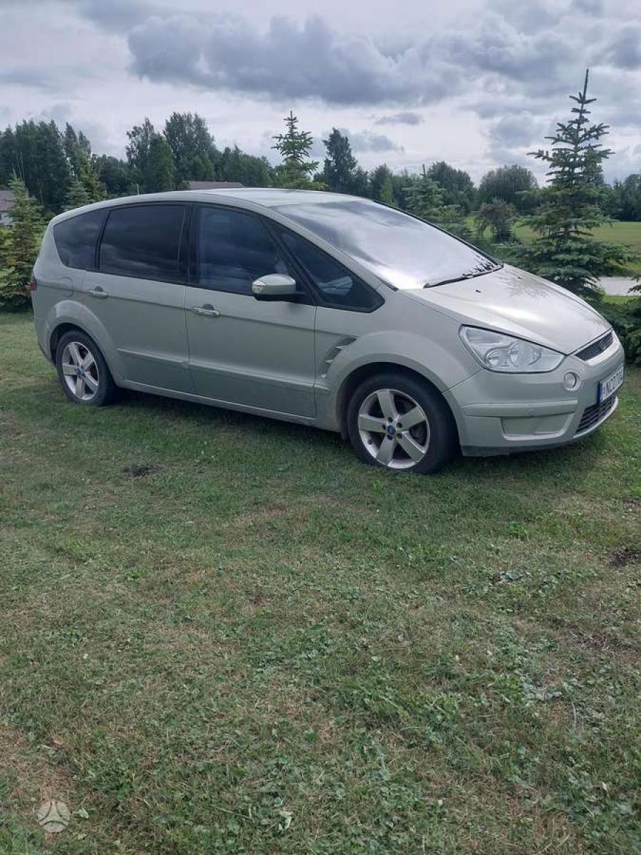 Grey Ford C-Max 2008 in Siauliai, with an engine capacity of 1.75 L and mileage of 343 thousand km for 1800 €, photo 10 on AUTOMOTO.COM.LV