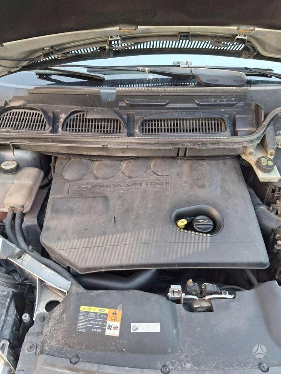 Pelēks Ford C-Max 2009 Viļņa, ar dzinēja tilpumu 2.00 L un nobraukumu 336 tūkst. km par 2200 €, foto 5 vietnē AUTOMOTO.COM.LV