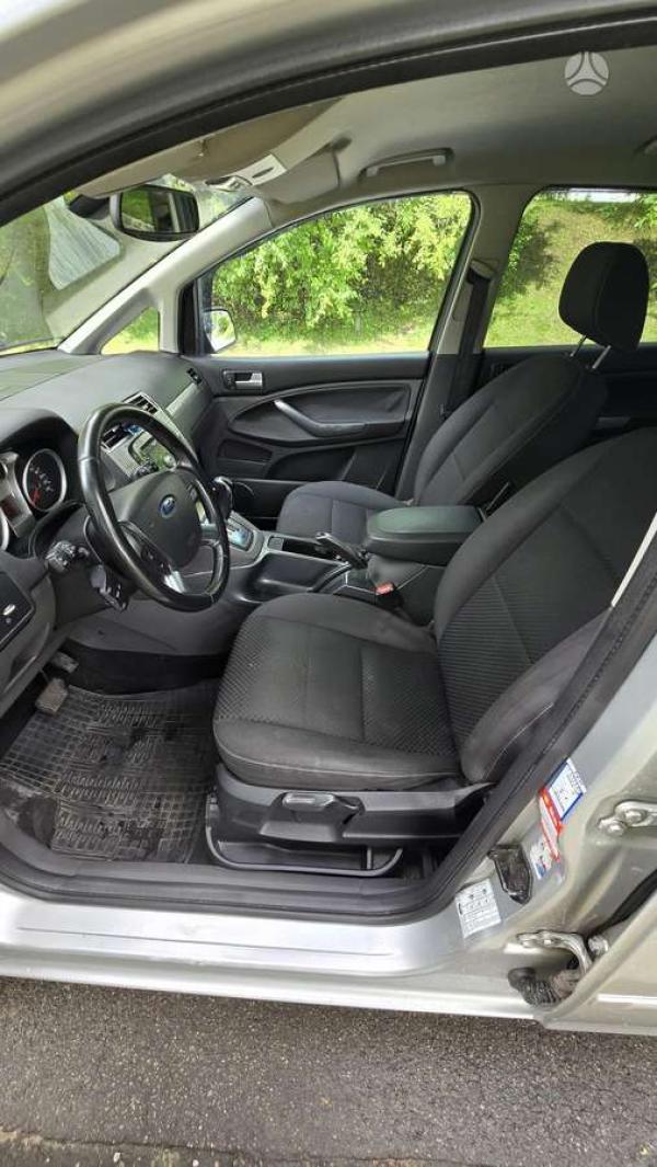 Grey Ford C-Max 2009 in Vilnius, with an engine capacity of 2.00 L and mileage of 337 thousand km for 2250 €, photo 8 on AUTOMOTO.COM.LV