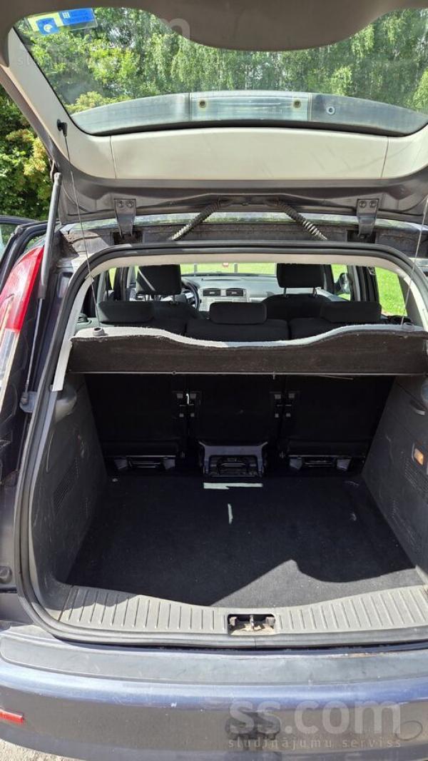 Pelēks Ford C-Max 2009 Bauska, ar dzinēja tilpumu 1.60 L un nobraukumu 303 tūkst. km par 1900 €, foto 3 vietnē AUTOMOTO.COM.LV