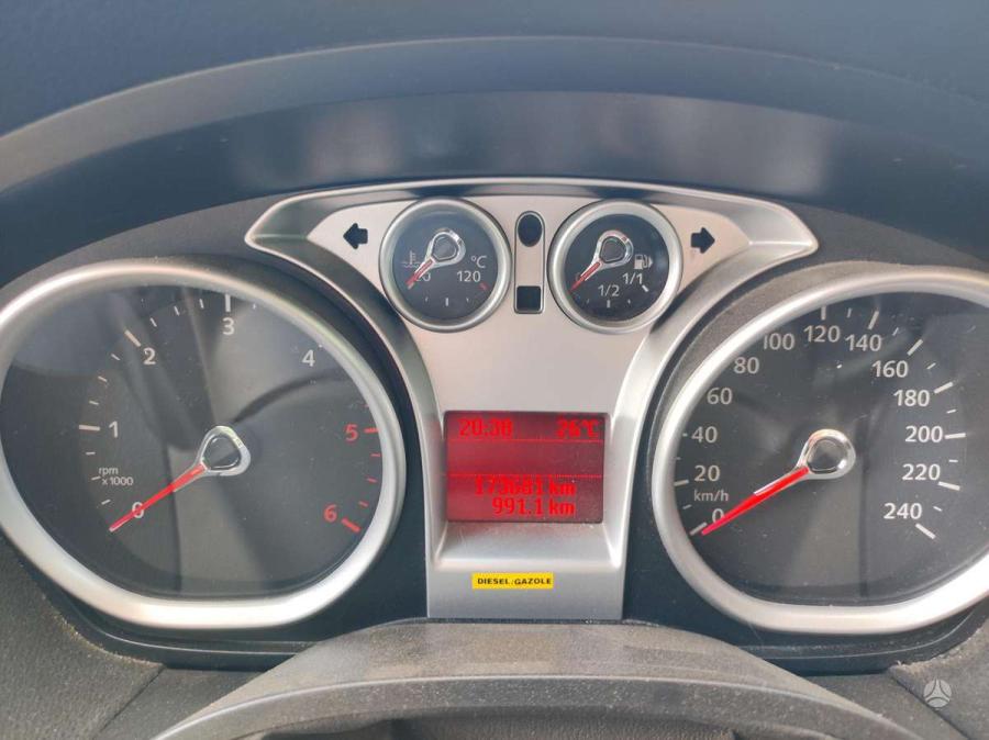 Pelēks Ford C-Max 2009 Pakruojis, ar dzinēja tilpumu 1.56 L un nobraukumu 174 tūkst. km par 2800 €, foto 11 vietnē AUTOMOTO.COM.LV