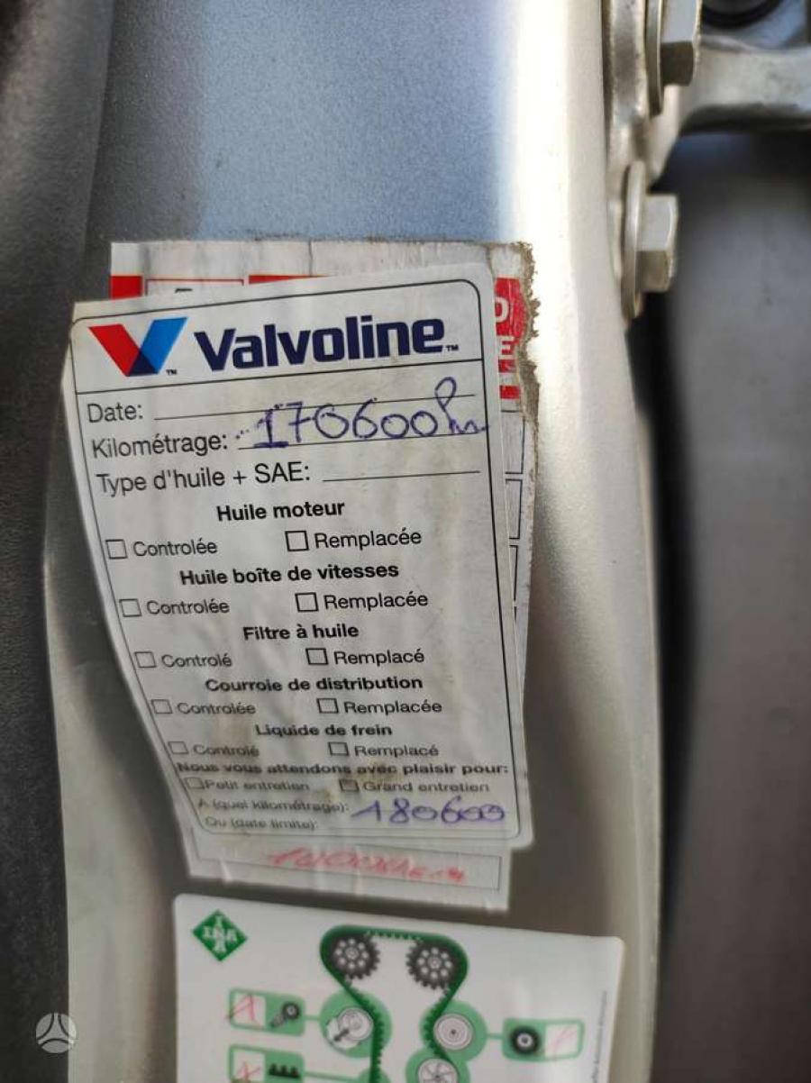 Pelēks Ford C-Max 2009 Pakruojis, ar dzinēja tilpumu 1.56 L un nobraukumu 174 tūkst. km par 2800 €, foto 18 vietnē AUTOMOTO.COM.LV
