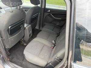 Pelēks Ford C-Max 2010 Jelgava, ar dzinēja tilpumu 1.80 L un nobraukumu 298 tūkst. km par 2600 €, foto 10 vietnē AUTOMOTO.COM.LV
