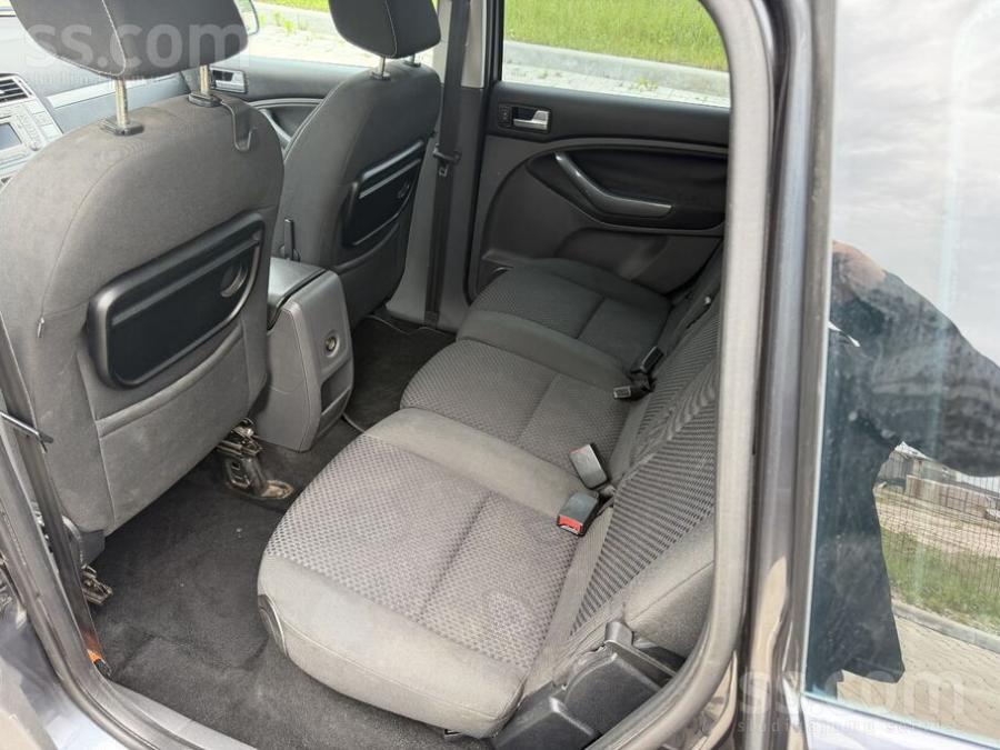 Pelēks Ford C-Max 2010 Jelgava, ar dzinēja tilpumu 1.80 L un nobraukumu 298 tūkst. km par 2600 €, foto 10 vietnē AUTOMOTO.COM.LV