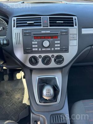 Grey Ford C-Max 2010 in Riga, with an engine capacity of 1.60 L and mileage of 0 thousand km for 1999 €, photo 19 on AUTOMOTO.COM.LV
