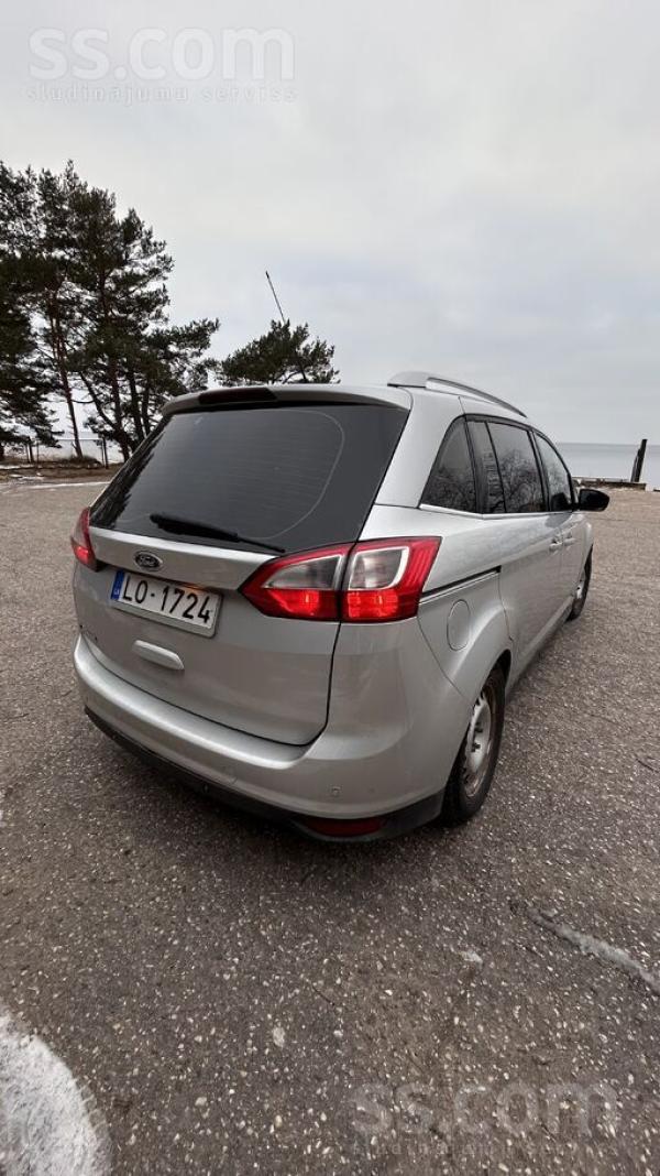 Pelēks Ford C-Max 2011 Rīga, ar dzinēja tilpumu 1.60 L un nobraukumu 260 tūkst. km par 3200 €, foto 1 vietnē AUTOMOTO.COM.LV