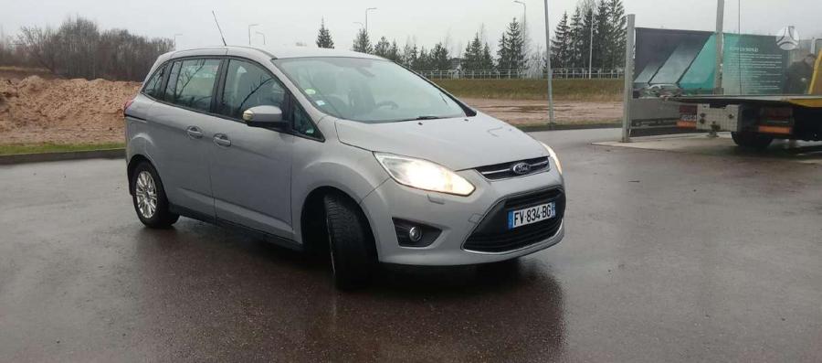 Pelēks Ford C-Max 2011 Utena, ar dzinēja tilpumu 1.56 L un nobraukumu 301 tūkst. km par 3200 €, foto 2 vietnē AUTOMOTO.COM.LV