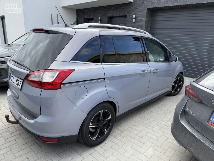 Pelēks Ford C-Max 2011 Viļņa, ar dzinēja tilpumu 1.60 L un nobraukumu 294 tūkst. km par 2800 €, foto 4 vietnē AUTOMOTO.COM.LV