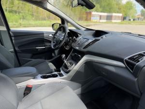 Grey Ford C-Max 2011 in Panevezys, with an engine capacity of 1.60 L and mileage of 230 thousand km for 2200 €, photo 12 on AUTOMOTO.COM.LV