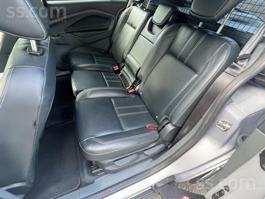 Grey Ford C-Max 2011 in Cesis, with an engine capacity of 1.60 L and mileage of 157 thousand km for 4450 €, photo 9 on AUTOMOTO.COM.LV