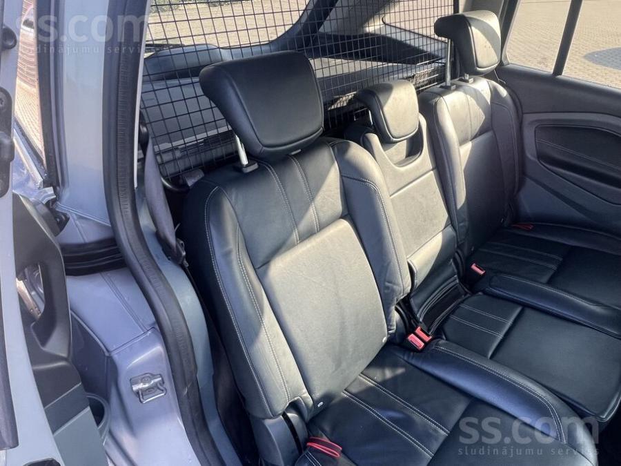 Grey Ford C-Max 2011 in Cesis, with an engine capacity of 1.60 L and mileage of 157 thousand km for 4450 €, photo 15 on AUTOMOTO.COM.LV