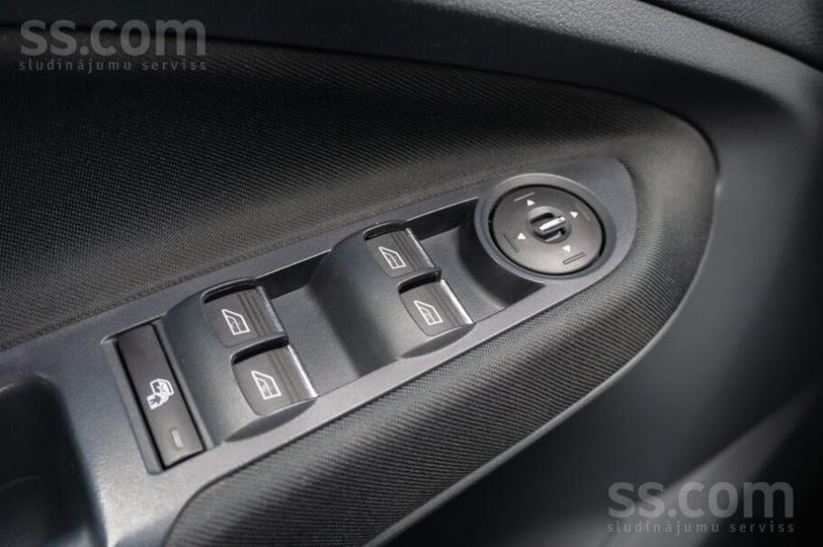 Pelēks Ford C-Max 2011 Rīga, ar dzinēja tilpumu 1.60 L un nobraukumu 275 tūkst. km par 4290 €, foto 23 vietnē AUTOMOTO.COM.LV