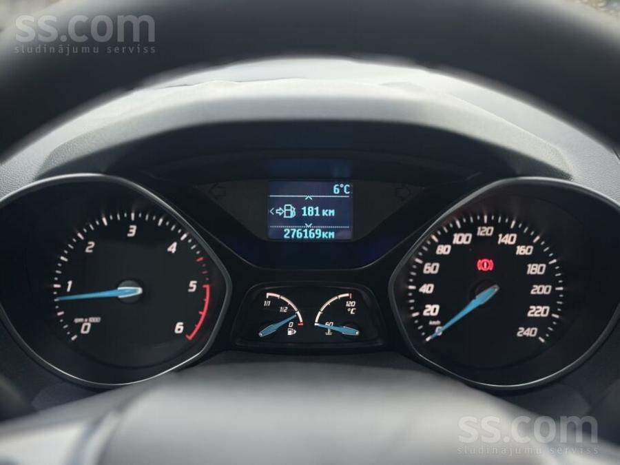 Grey Ford C-Max 2011 in Jelgava, with an engine capacity of 1.60 L and mileage of 276 thousand km for 4700 €, photo 18 on AUTOMOTO.COM.LV