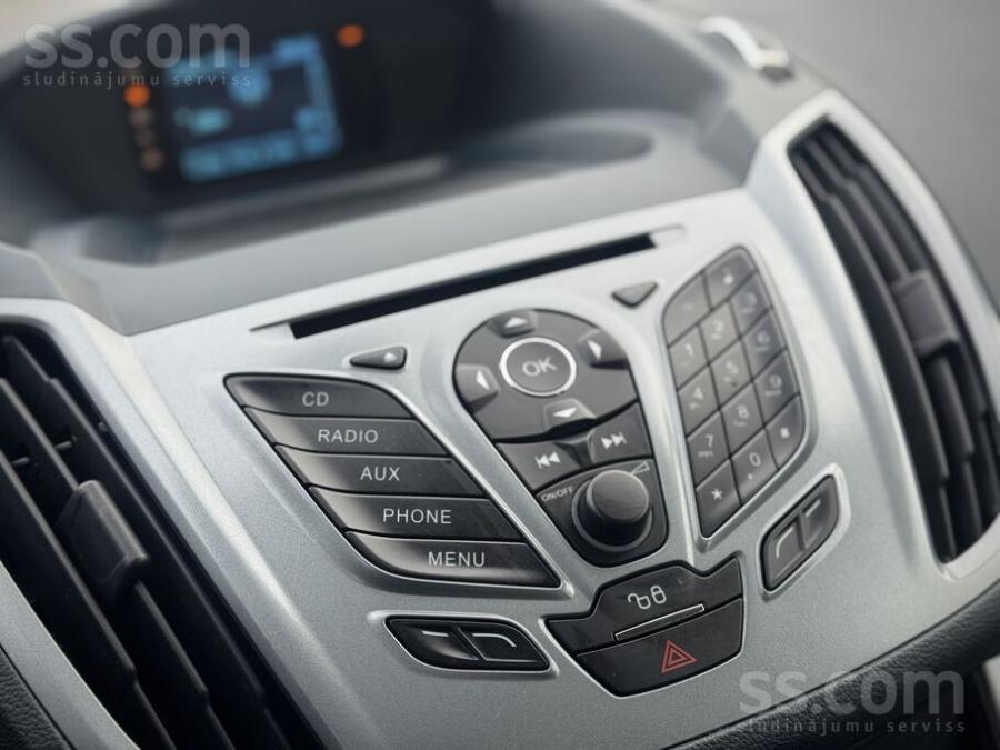 Grey Ford C-Max 2011 in Jelgava, with an engine capacity of 1.60 L and mileage of 276 thousand km for 4700 €, photo 19 on AUTOMOTO.COM.LV