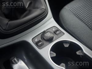 Grey Ford C-Max 2011 in Jelgava, with an engine capacity of 1.60 L and mileage of 276 thousand km for 4700 €, photo 20 on AUTOMOTO.COM.LV