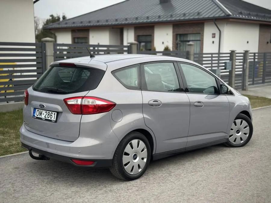 Grey Ford C-Max 2011 in Jelgava, with an engine capacity of 1.60 L and mileage of 276 thousand km for 4700 €, photo 9 on AUTOMOTO.COM.LV