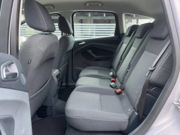 Grey Ford C-Max 2011 in Jelgava, with an engine capacity of 1.60 L and mileage of 276 thousand km for 4700 €, photo 10 on AUTOMOTO.COM.LV